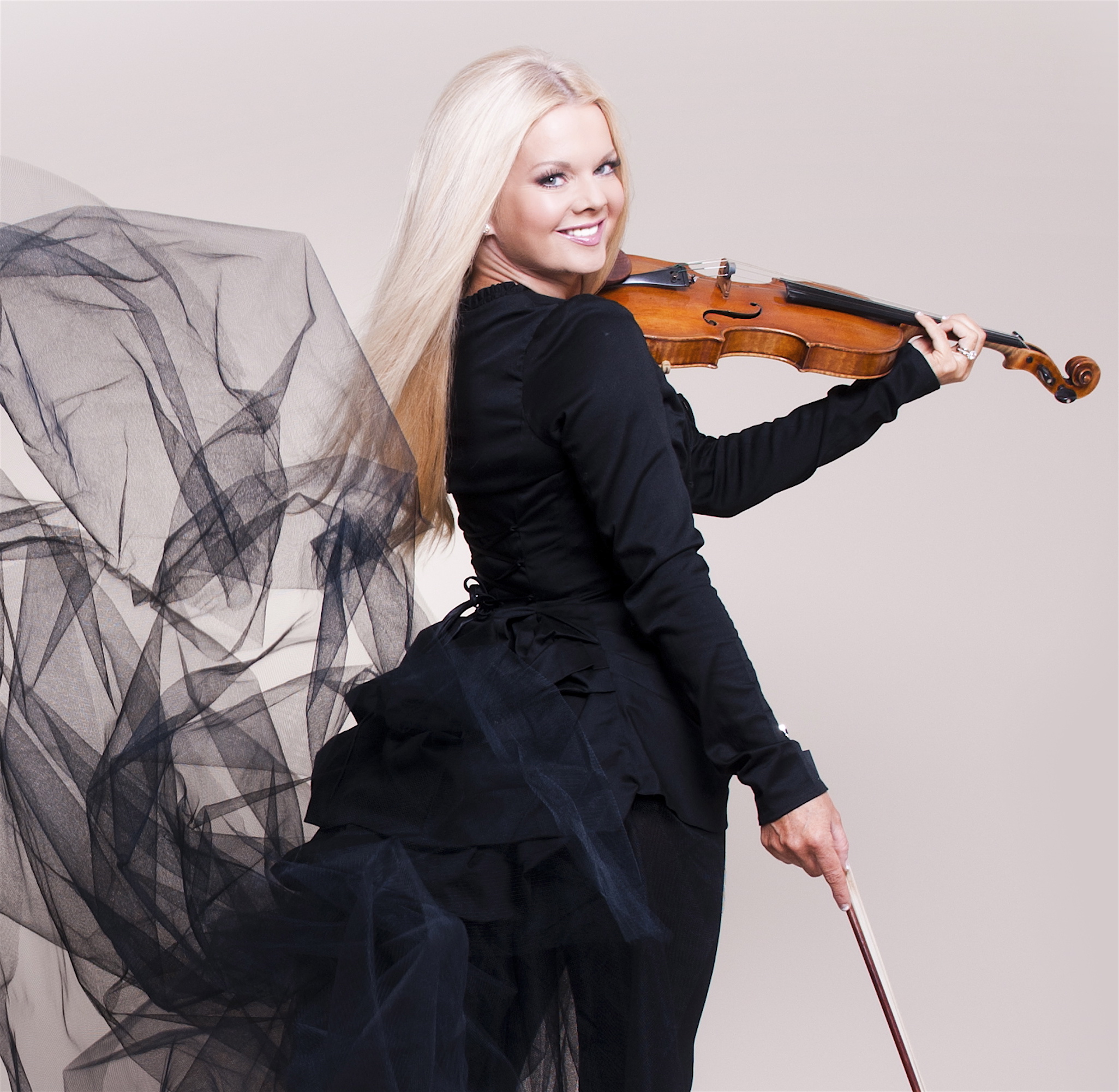 Photos, Videos, Multimedia | Máiréad Nesbitt Celtic Violinist